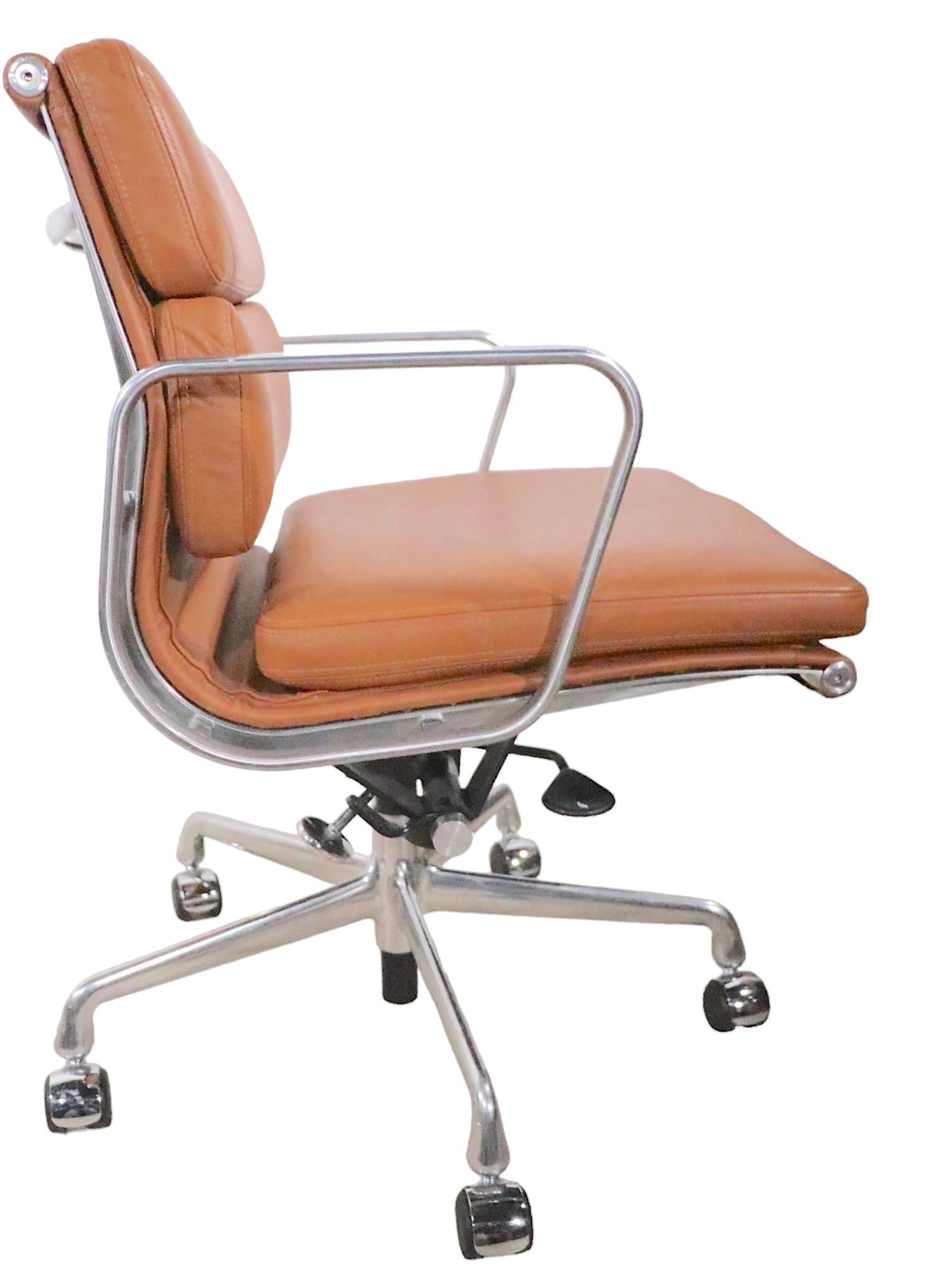 Eames Aluminum Group Soft Pad Swivel Tilt Desk, Office, Dining Chair 7 ...