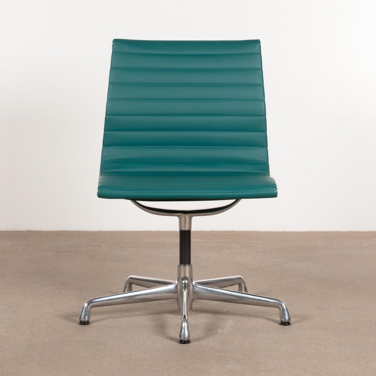 Eames Conference Chair in Turquoise Vinyl for Herman Miller, USA at ...
