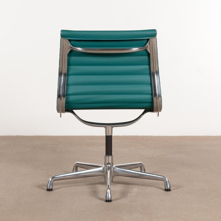 Eames Conference Chair in Turquoise Vinyl for Herman Miller, USA at ...