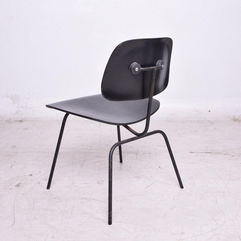 Eames DCM chair in Black, Mid-Century For Sale at 1stDibs