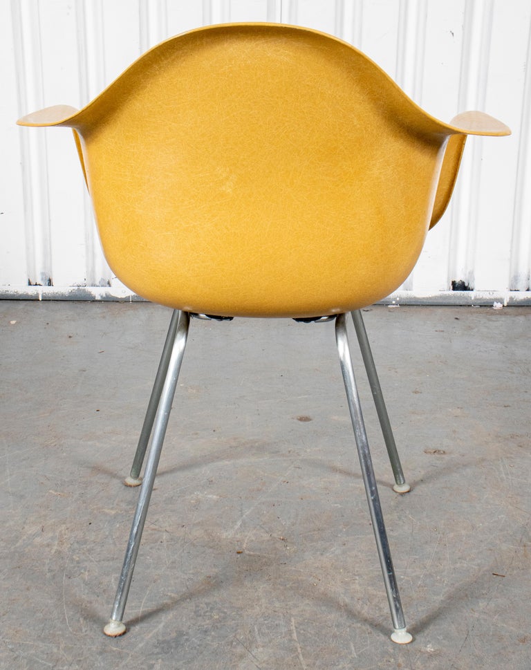 Eames Herman Miller Mid-Century Shell Chair For Sale at 1stDibs