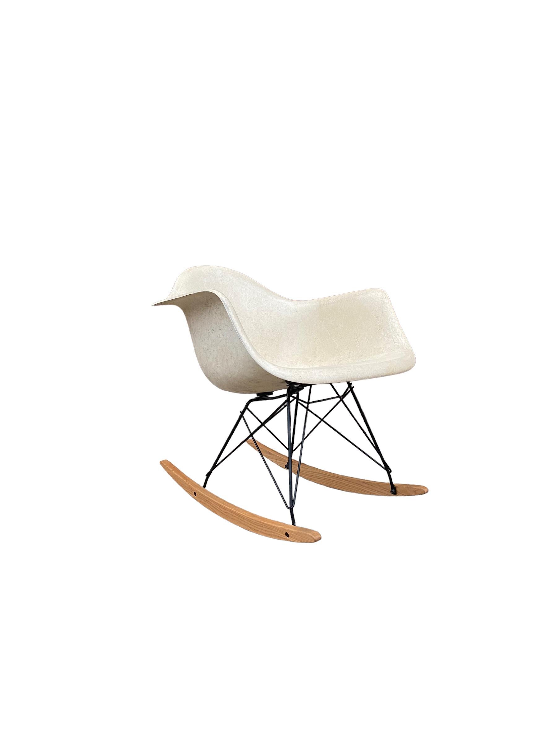 Eames RAR Parchment Rocking Chair for Herman Miller For Sale at 1stDibs