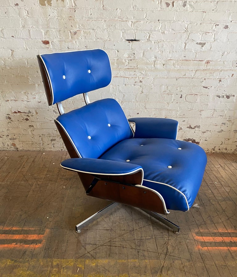 Eames Style Lounge Chair / Recliner, with Built in Ottoman Made by ...