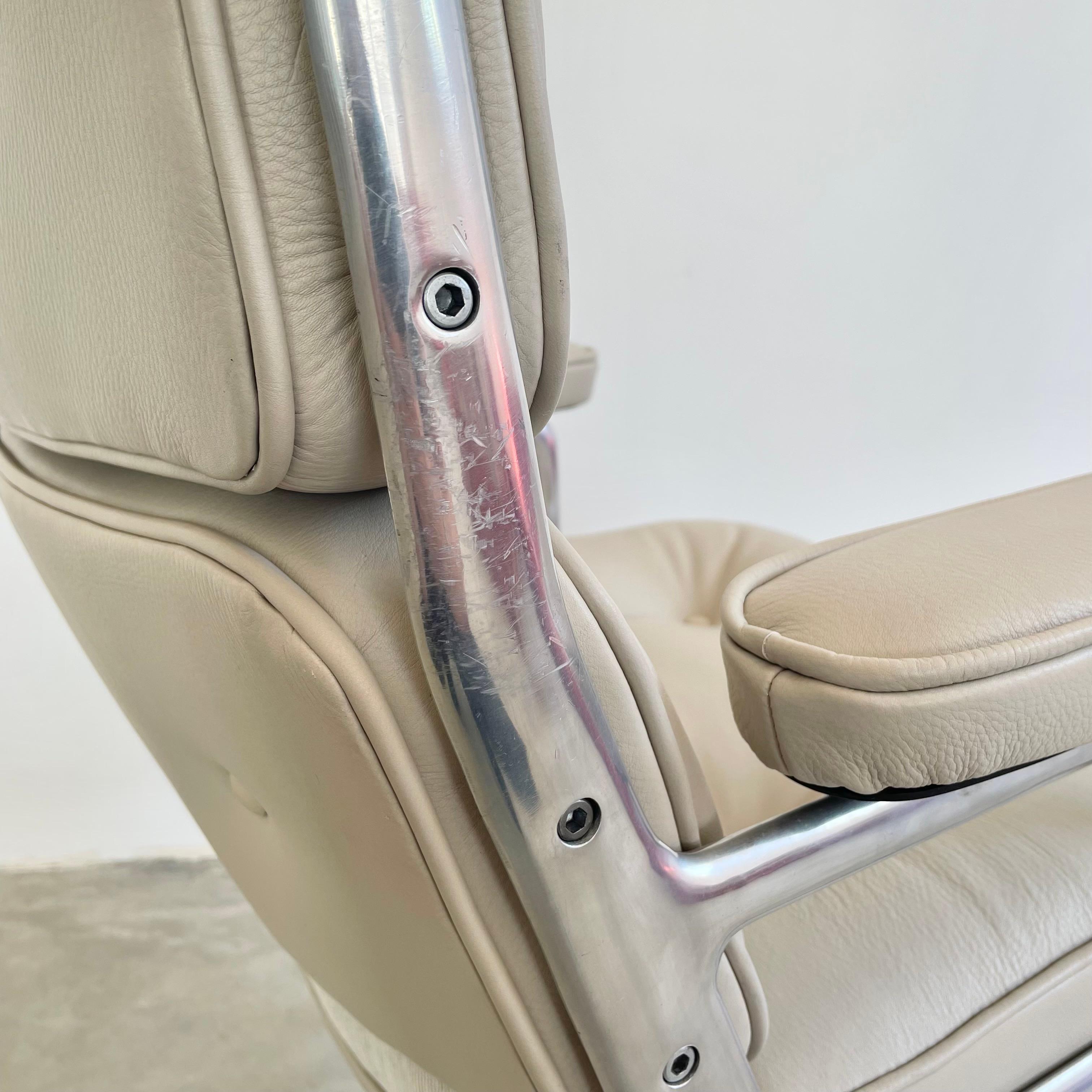 Eames Time Life Chair in Grey Leather for Herman Miller, 1980s For Sale ...