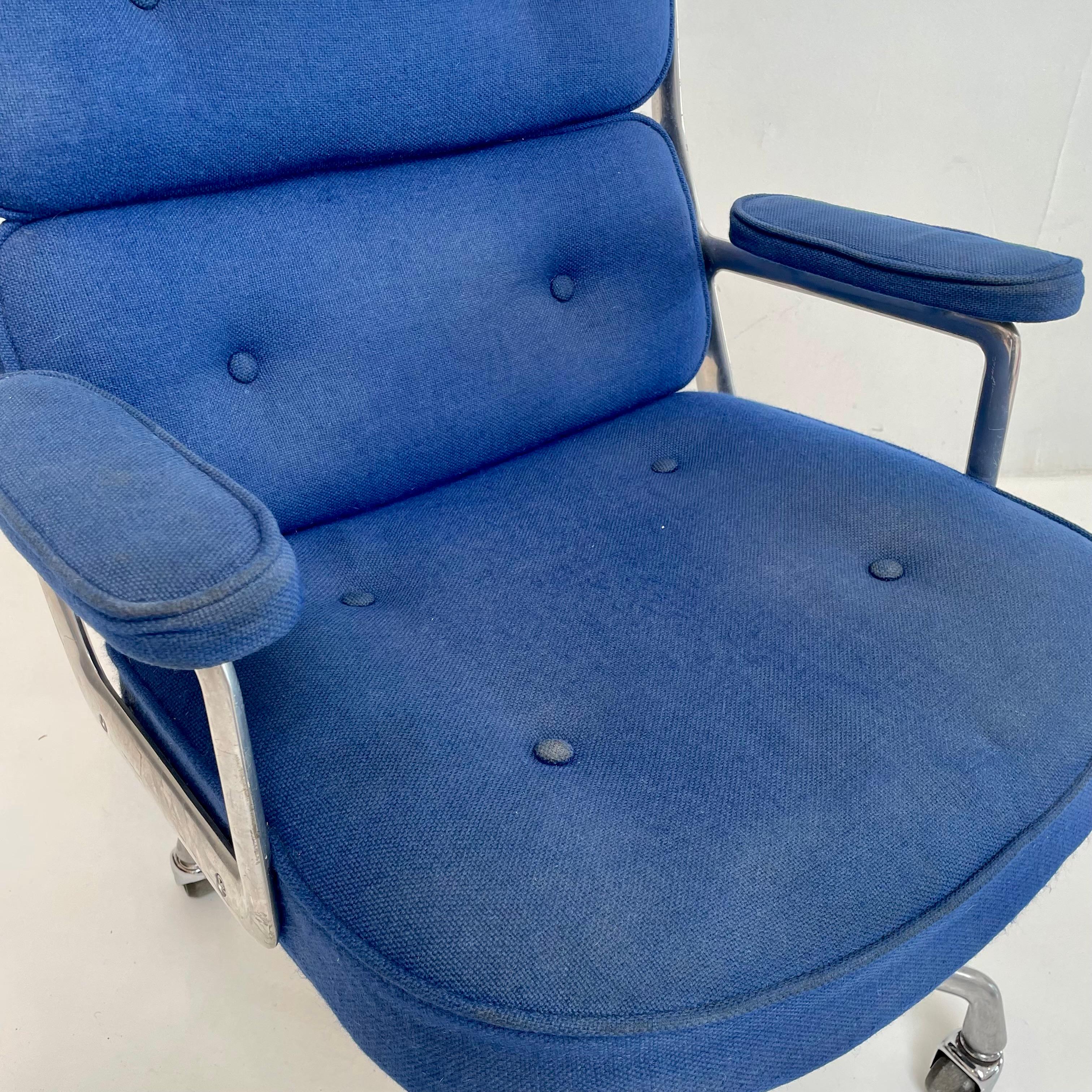 Eames Time Life Chair in Navy Blue Burlap for Herman Miller, 1978 USA ...