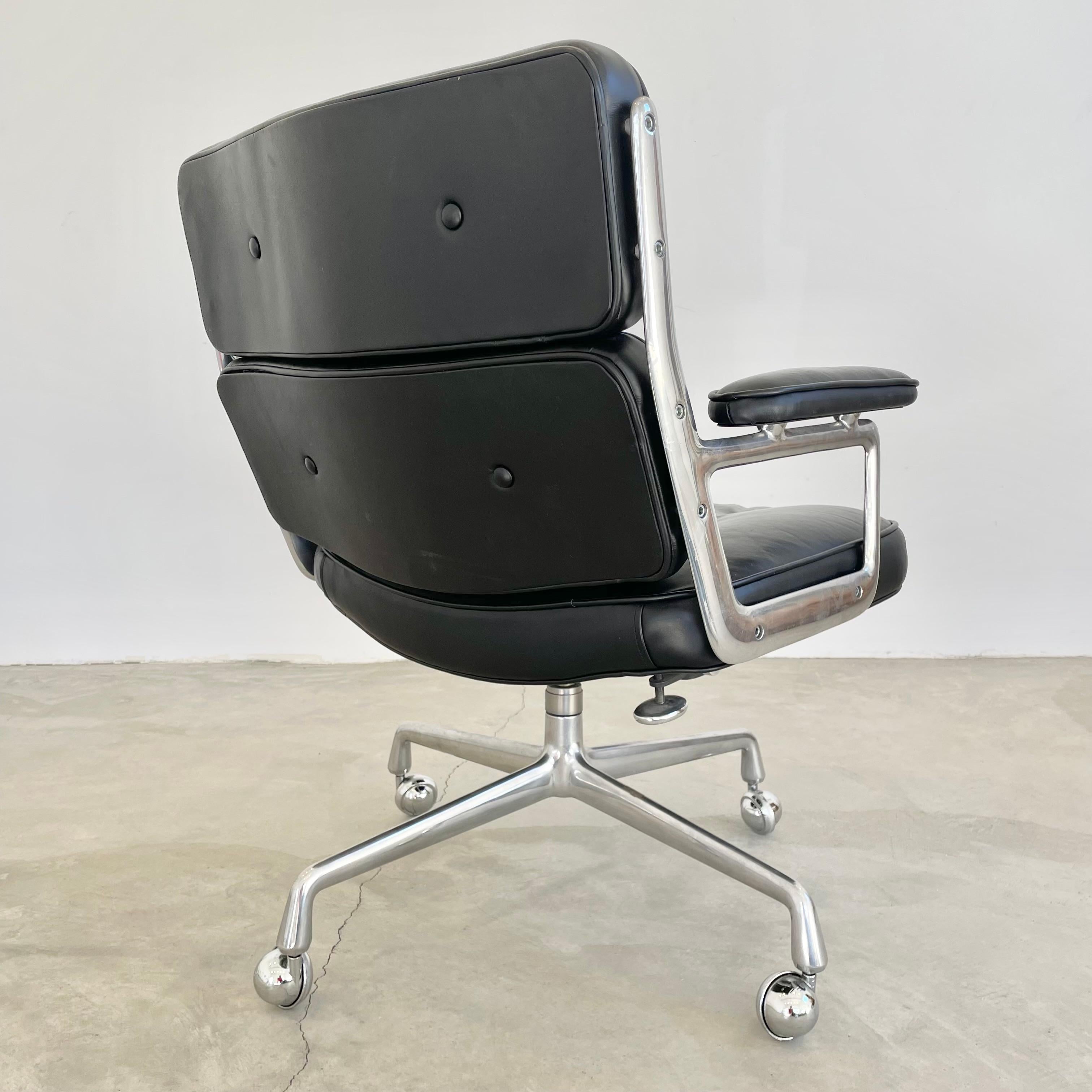 Eames Time Life Lobby Chair in Black Leather for Herman Miller, 1983 ...
