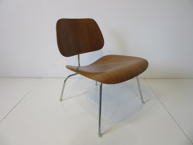 Eames Walnut LCM Lounge Chair with Chrome Frame for Herman Miller 'A ...