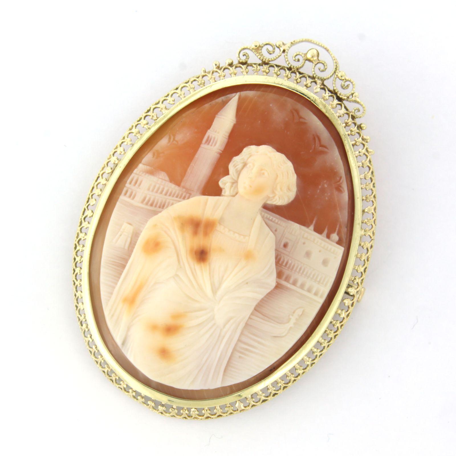 Early Victorian - Brooch with cameo 14k yellow gold For Sale at 1stDibs