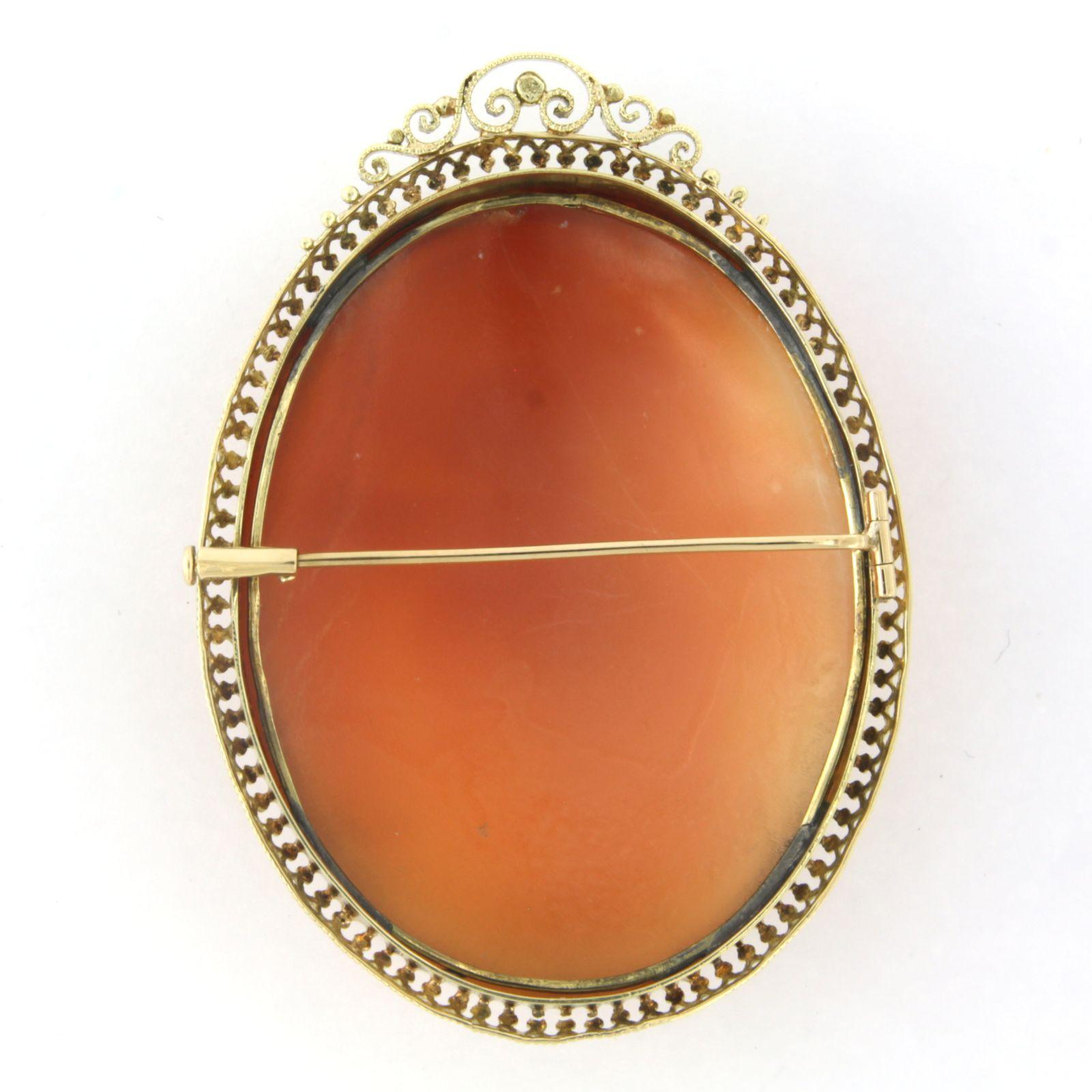 Early Victorian - Brooch with cameo 14k yellow gold For Sale at 1stDibs