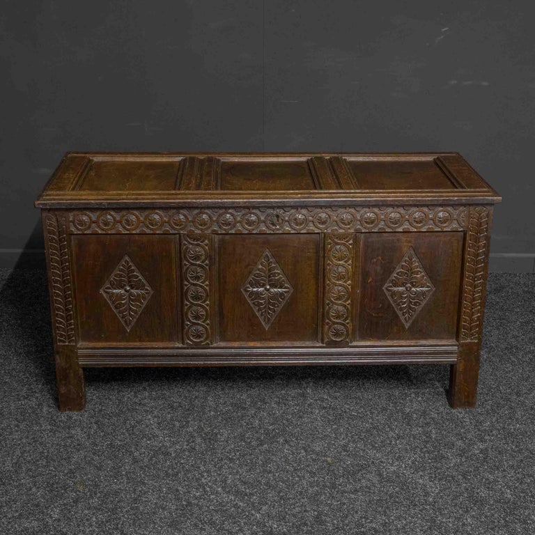 Early 17th Century Oak Kist For Sale at 1stDibs