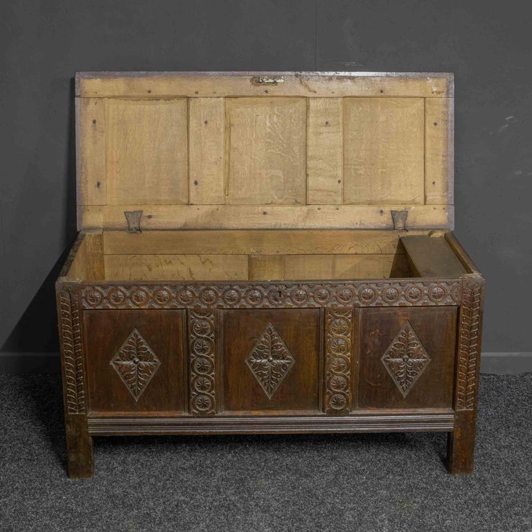 Early 17th Century Oak Kist For Sale at 1stDibs