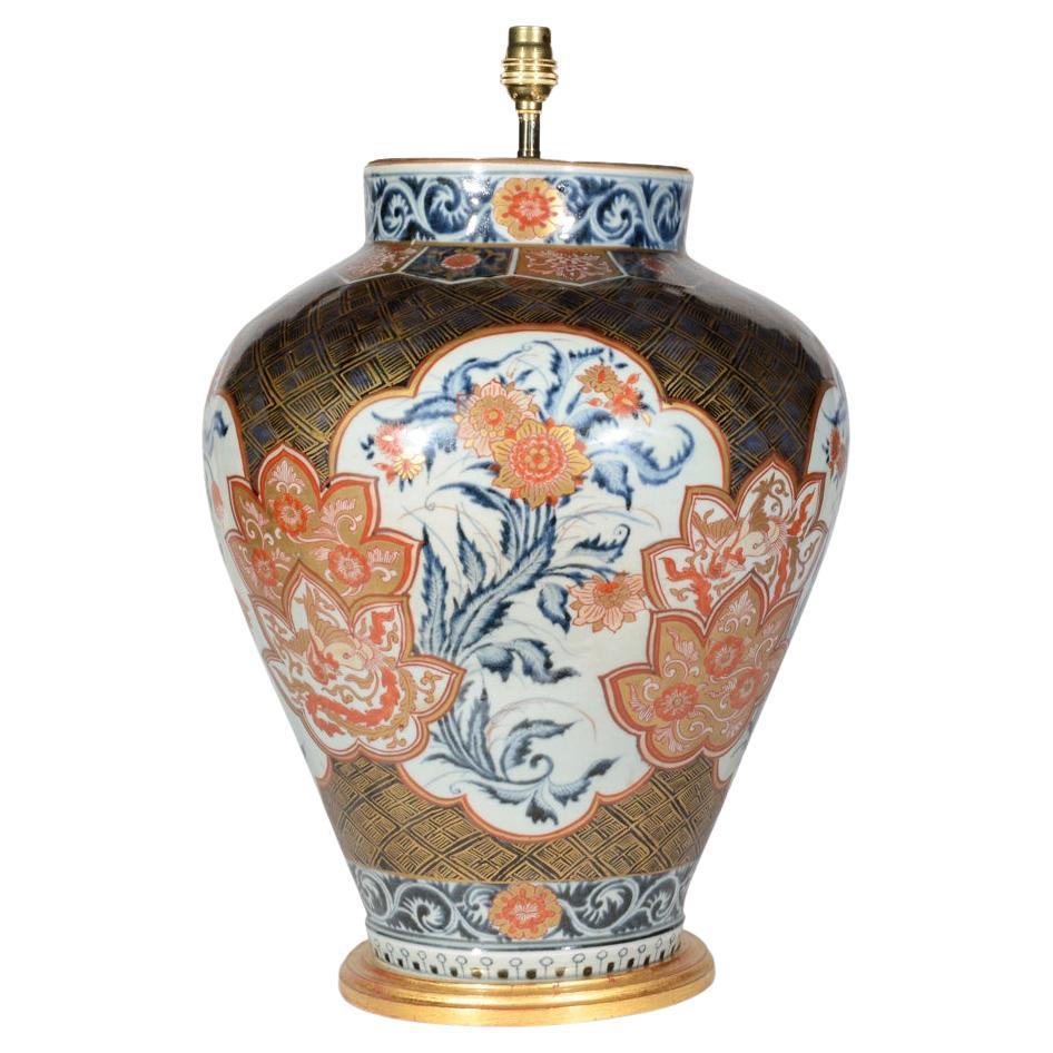 Japanese Imari Early 18th Century Baluster Lamp For Sale at 1stDibs