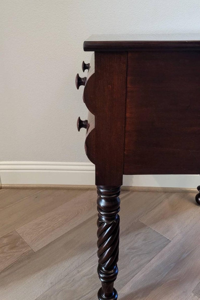 Early 19th Century American Federal Period Work Table For Sale at 1stDibs