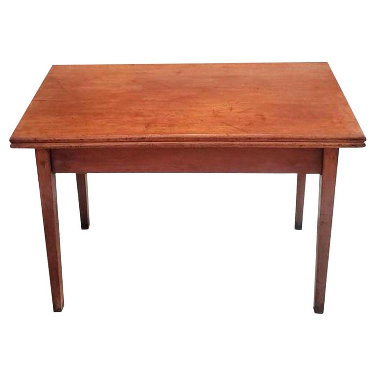 Early 19th Century American Flip-Top Games Table For Sale at 1stDibs