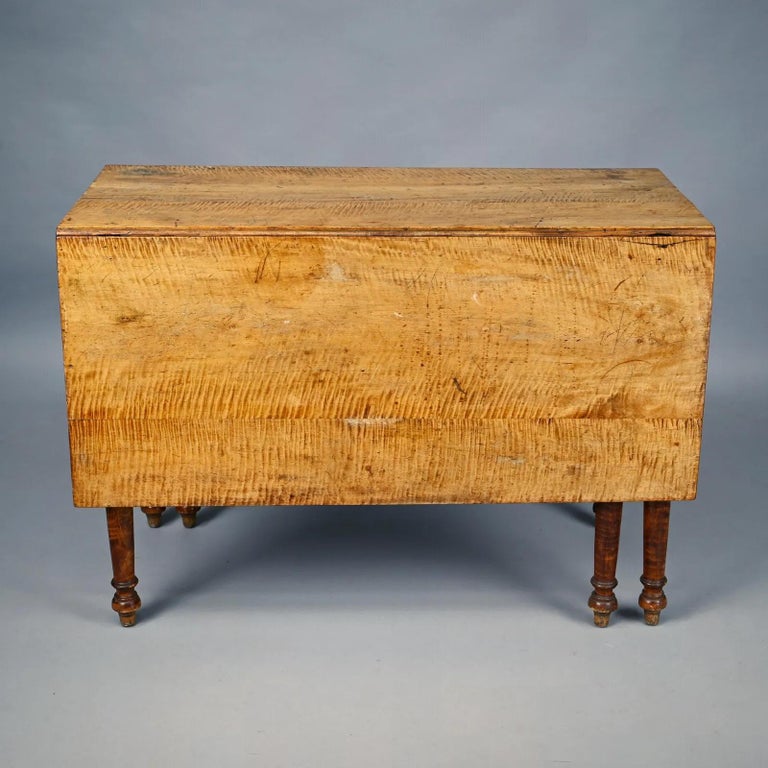 Early 19th Century American Sheraton Tiger Maple Drop Leaf Dining Table ...