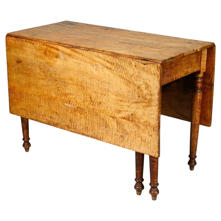 Early 19th Century American Sheraton Tiger Maple Drop Leaf Dining Table ...