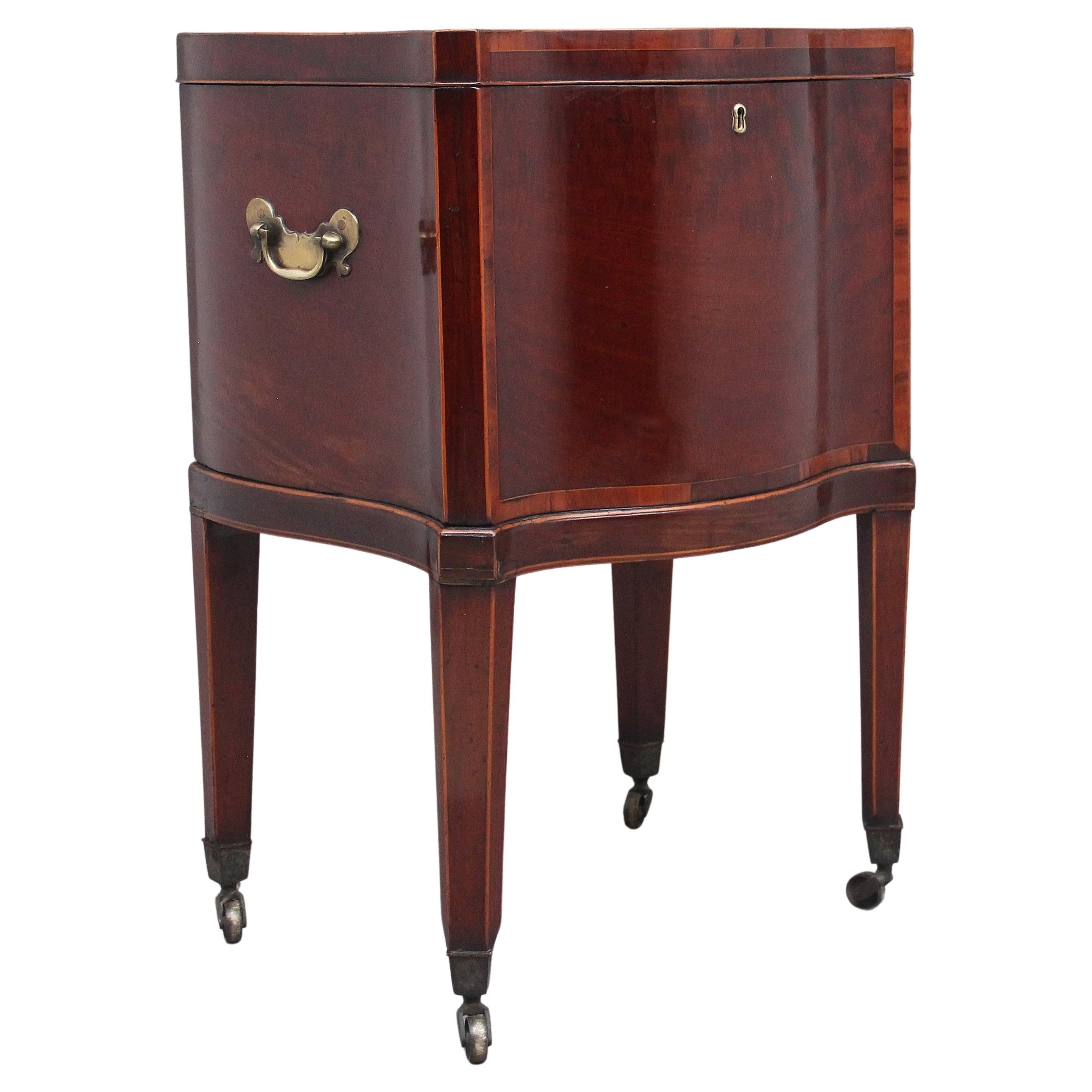 Georgian Mahogany Small Antique Cellarette For Sale at 1stDibs