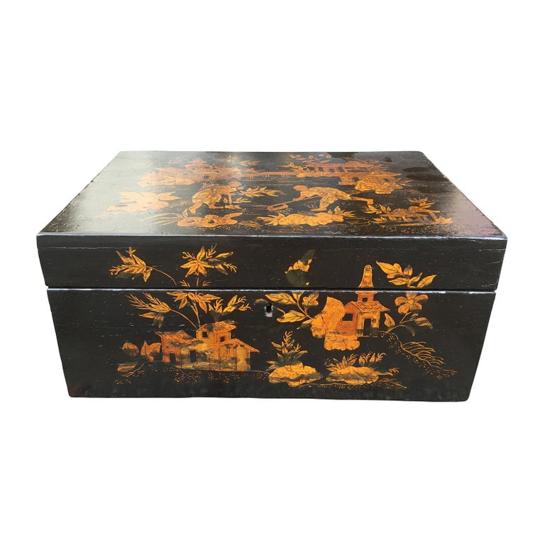Early 19th Century Chinese Lacquer Box at 1stDibs