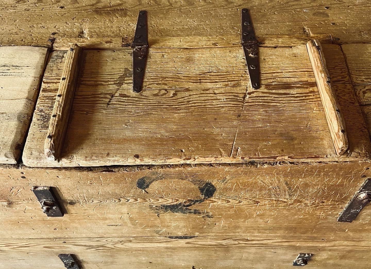 Early 19th Century Colonial Storage Chest From Mexico For Sale at 1stDibs