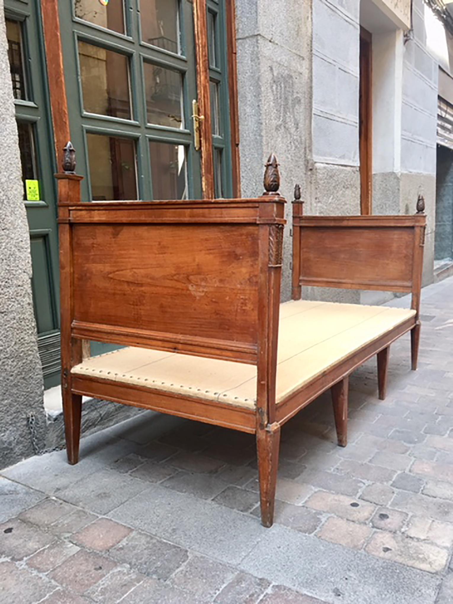 Early 19th Century Directoire French Daybed at 1stDibs