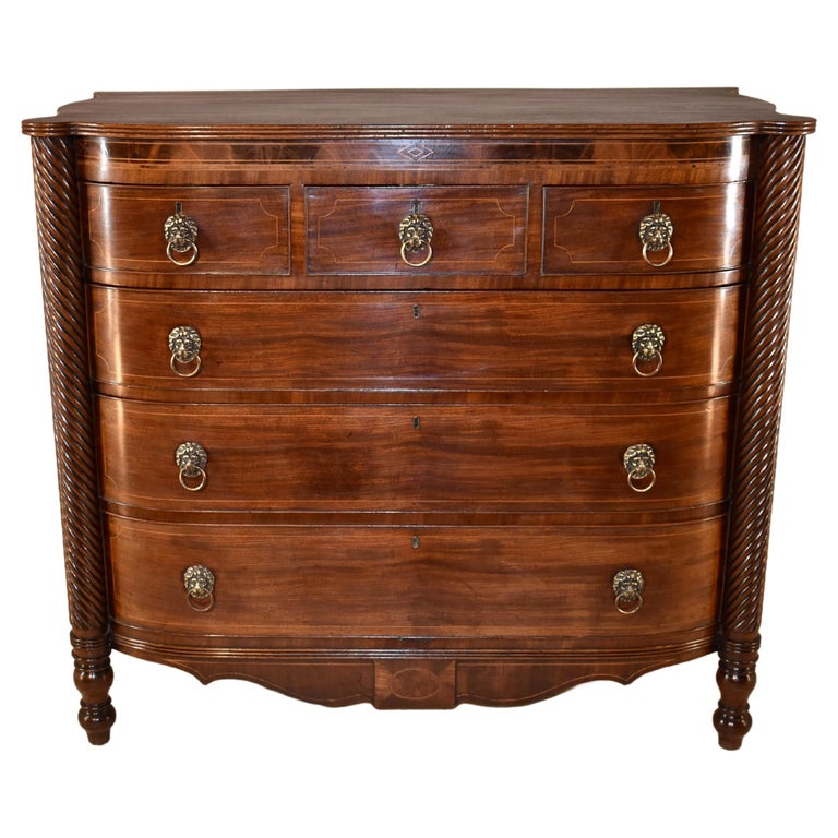 Early 19th Century English Bow Front Chest of Drawers For Sale at 1stDibs