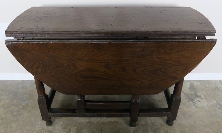 Early 19th Century English Gateleg Table at 1stDibs