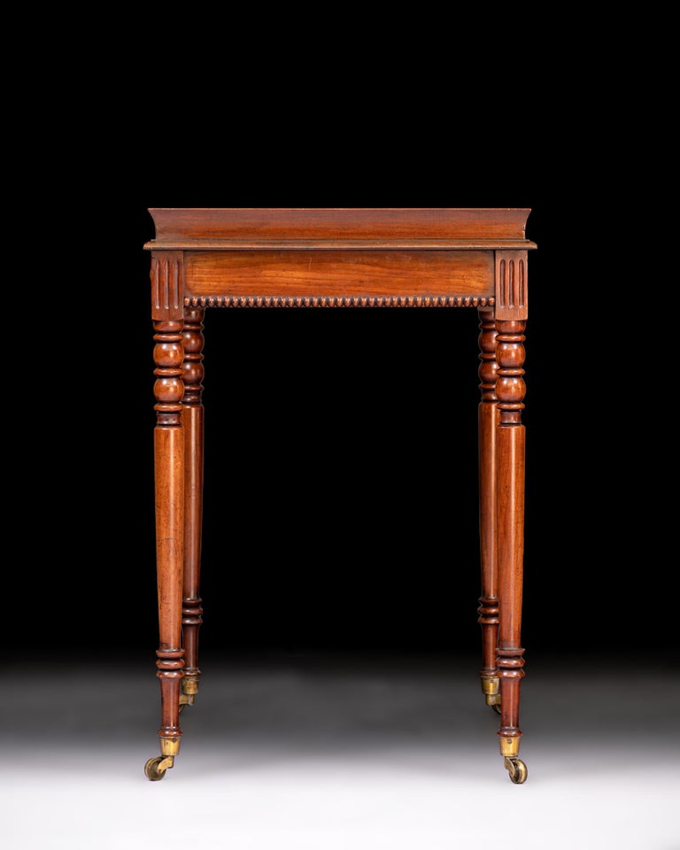 Early 19th Century English Regency Side Table Attributed to Gillows of Lancaster For Sale at 1stDibs