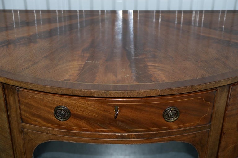 Early 19th Century Federal Bow Front Sideboard at 1stDibs