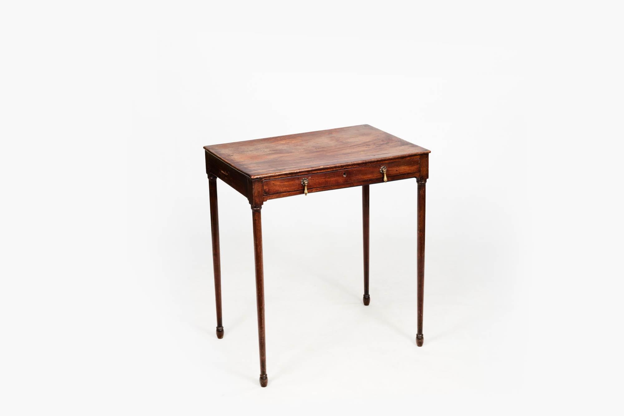 Early 19th Century Georgian Chamber Table For Sale at 1stDibs