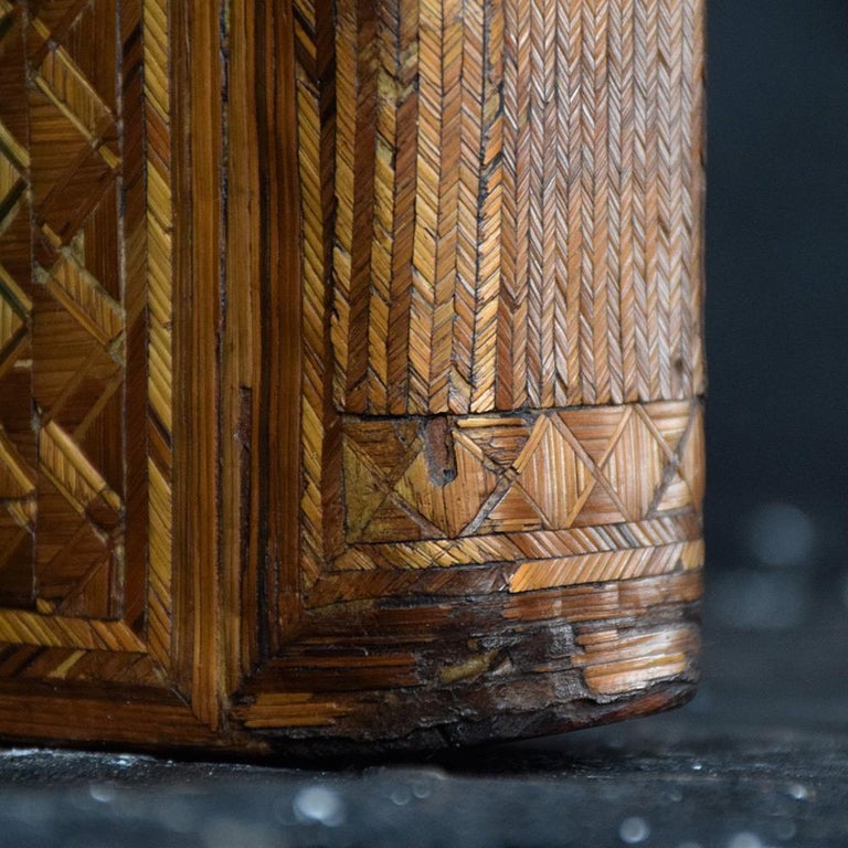Early 19th Century Napoleonic Prisoner of War Straw Box For Sale at 1stDibs
