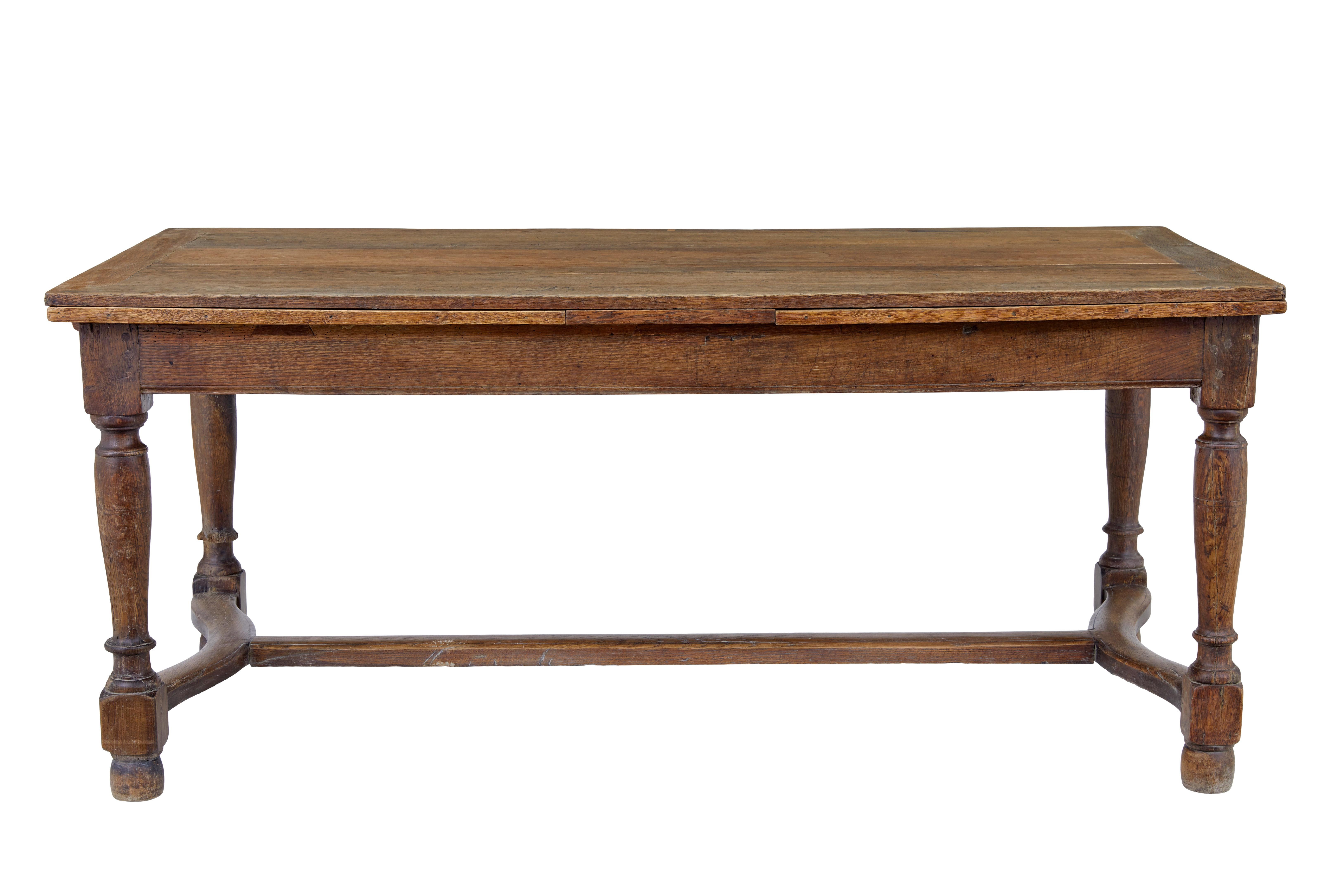 Early 19th Century Oak Extending Dining Table For Sale at 1stDibs