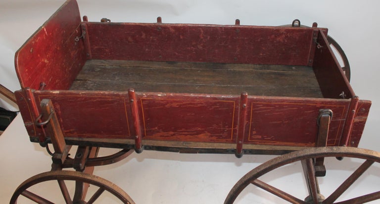Early 19th Century Original Painted Wagon For Sale at 1stDibs