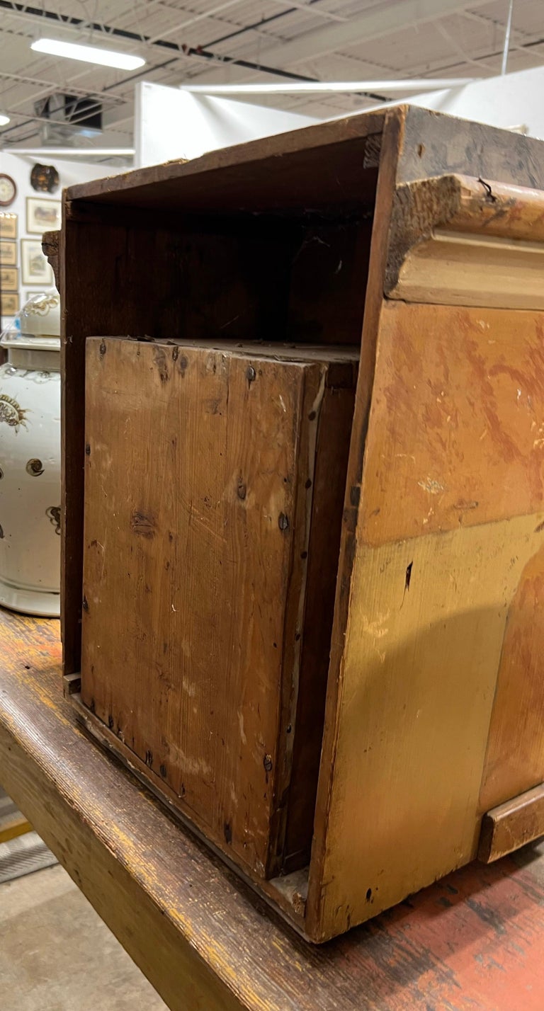 Early 19th Century Rustic French Catholic Reliquary Box For Sale at 1stDibs