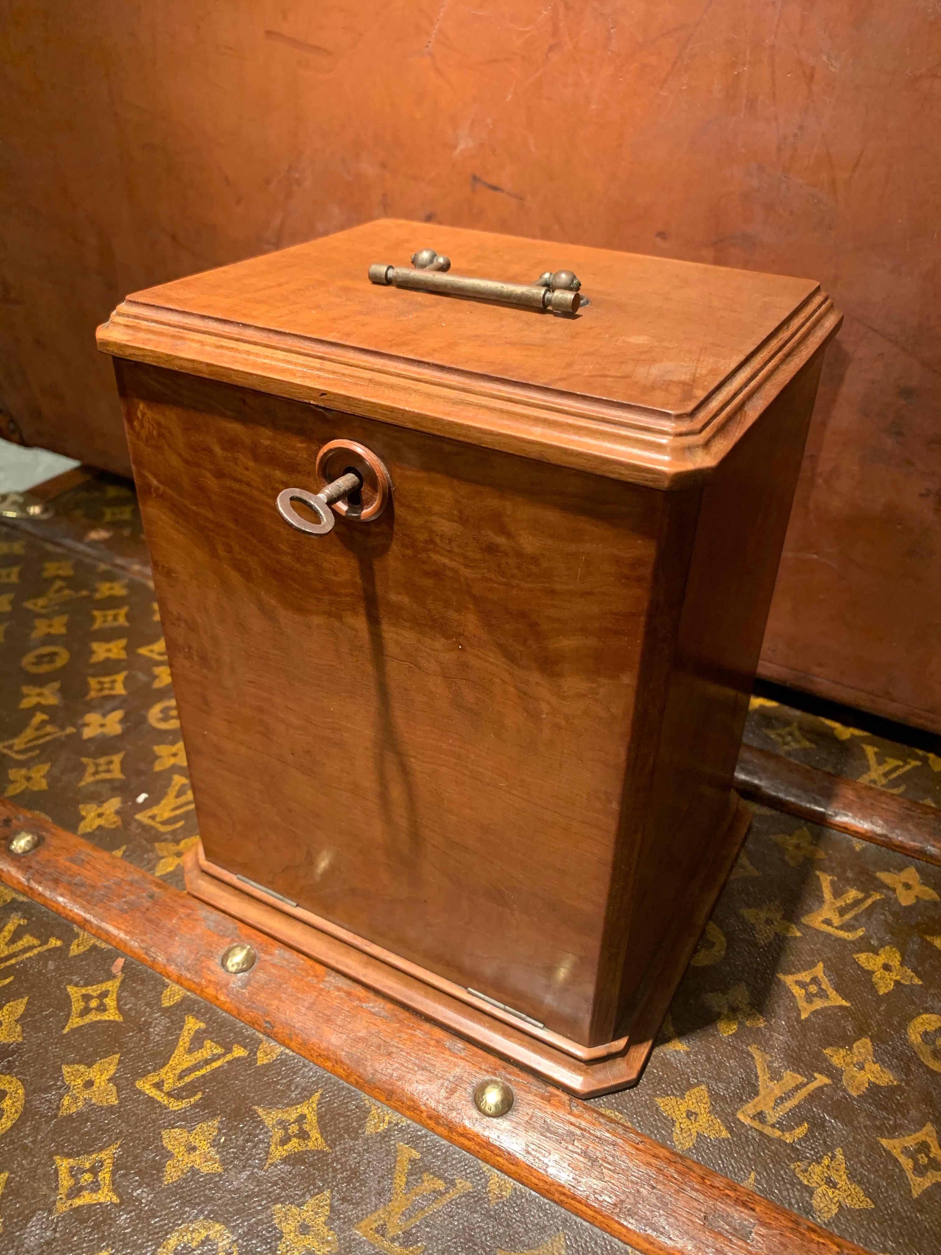 Early 20th Century Writing Box with Key For Sale at 1stDibs