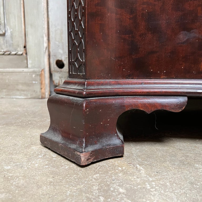 Early 20th Century American George II Style Breakfront China Cabinet ...