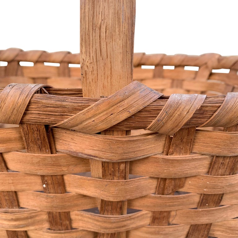 Early 20th Century American Oak Splint Gathering Basket For Sale at 1stDibs