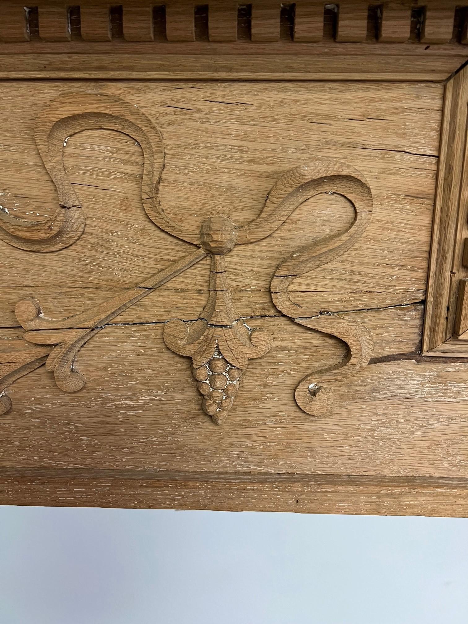 Early 20th Century Antique Oak Fireplace Mantel with Fluted Pilasters ...