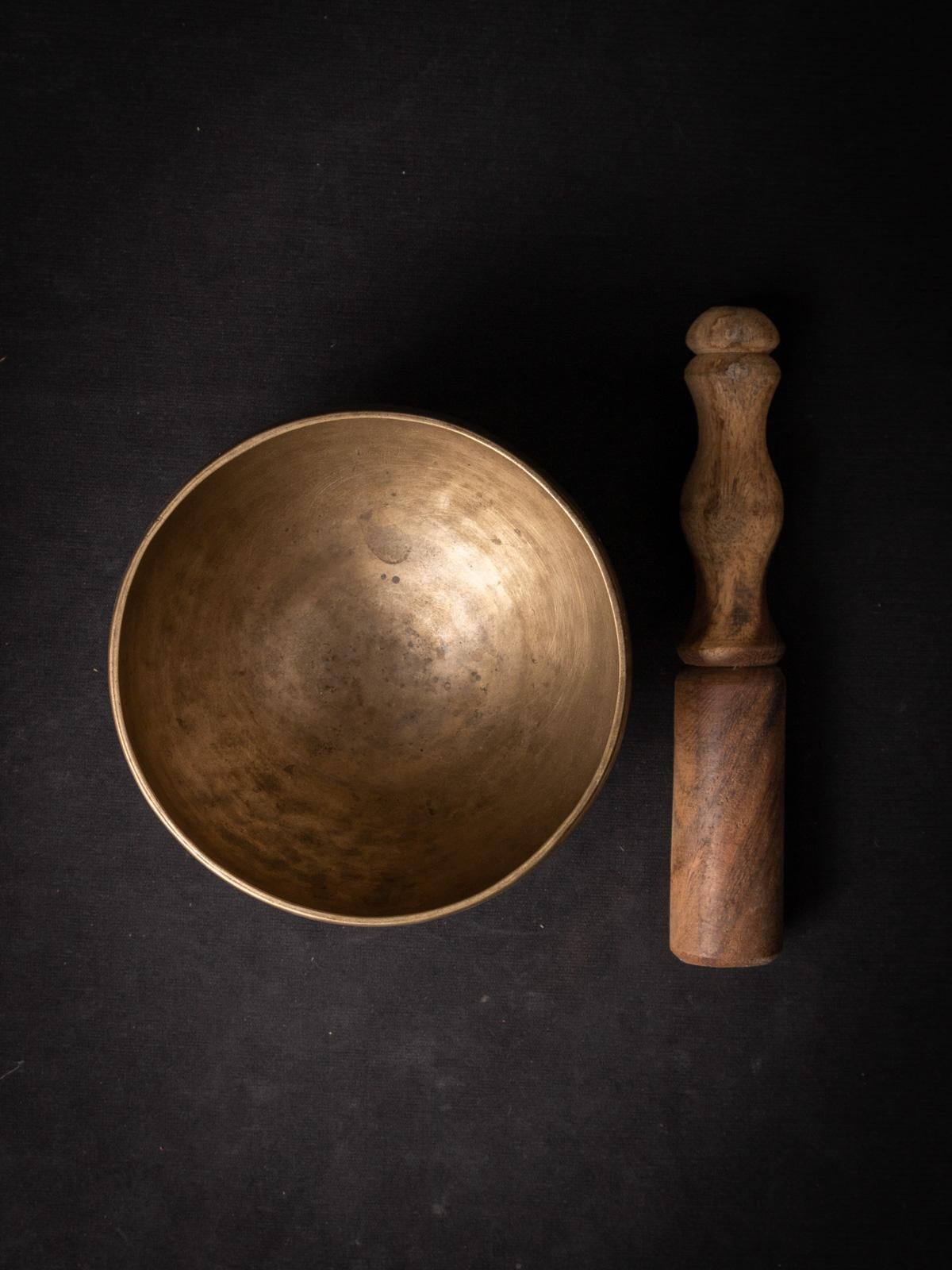 Early 20th century bronze Nepali Naga Singing bowl | OriginalBuddhas ...