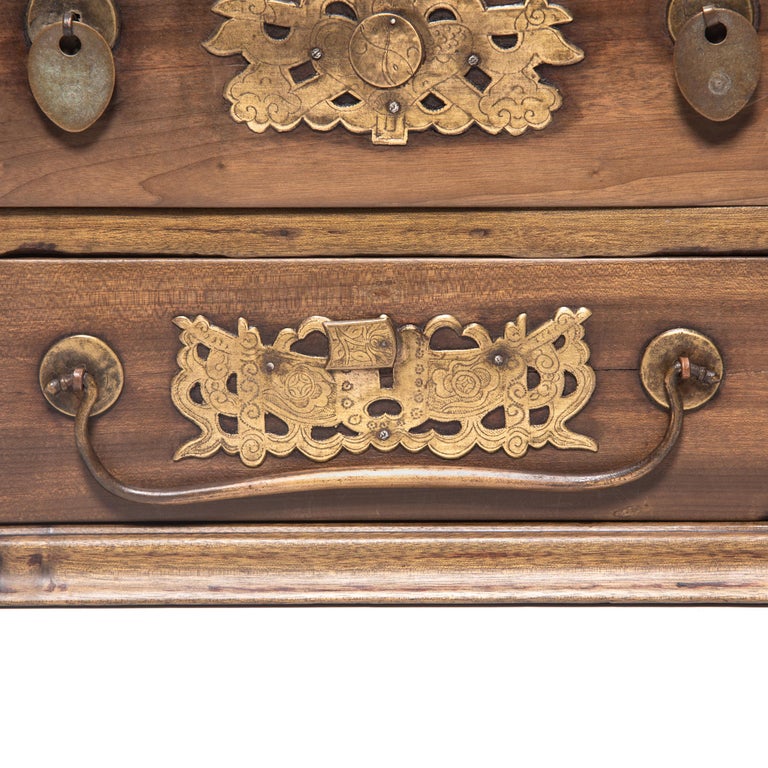 Early 20th Century Chinese Double Bat Jewelry Chest For Sale at 1stDibs