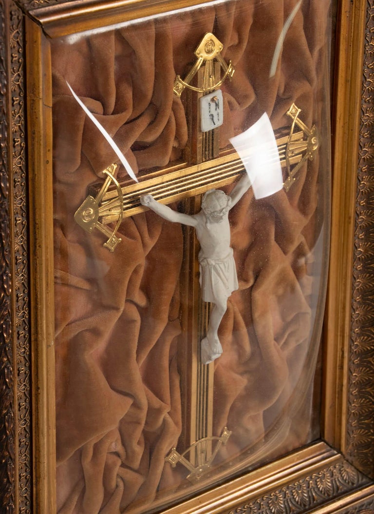 Early 20th Century Crusifix in Wooden Gilt Frame with Convex Glass at ...