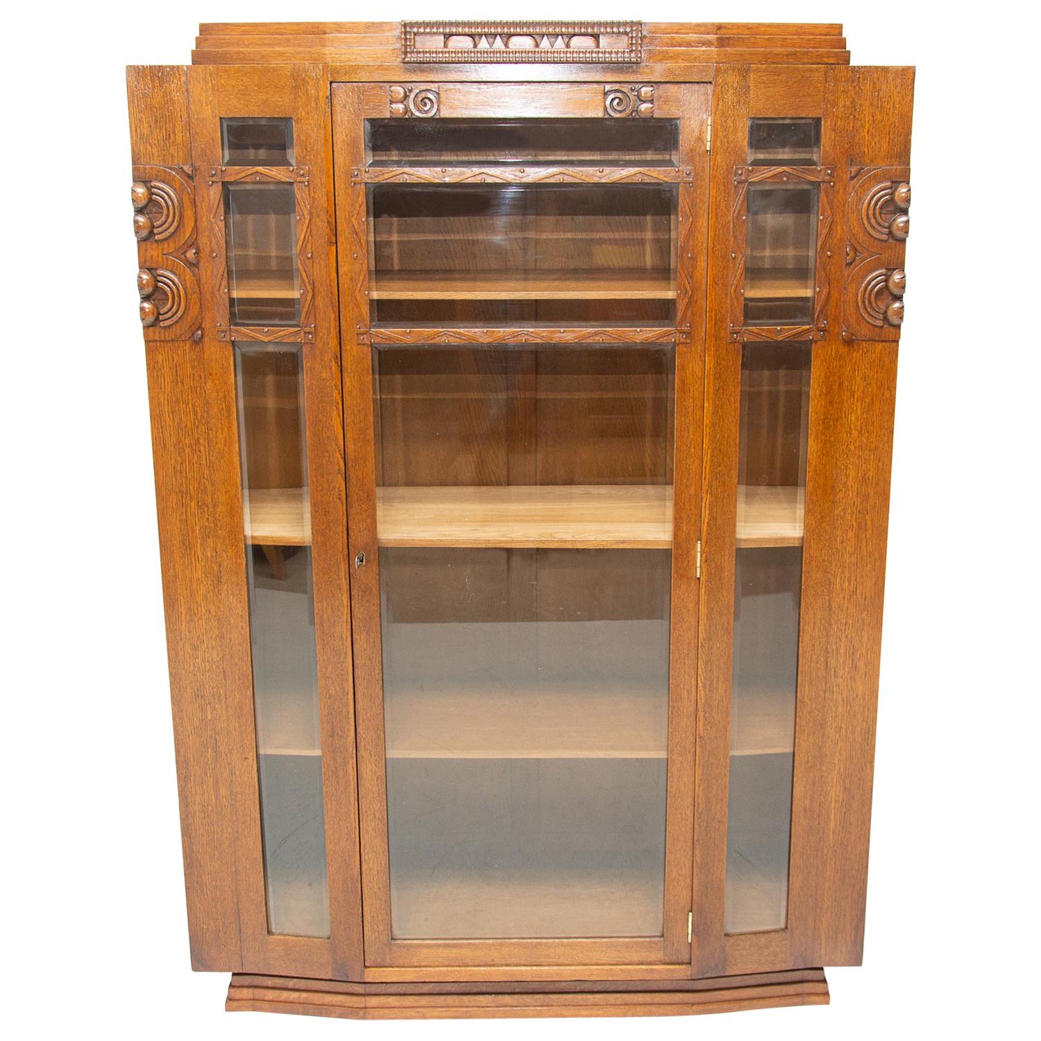 Early 20th Century Viennese secession Display cabinet For Sale at 1stDibs