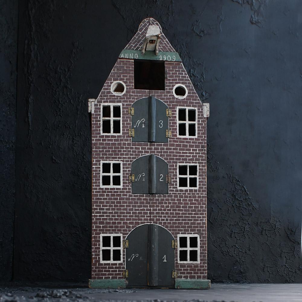 Early 20th Century Dutch Hand-Crafted Folk-art model of a Working ...