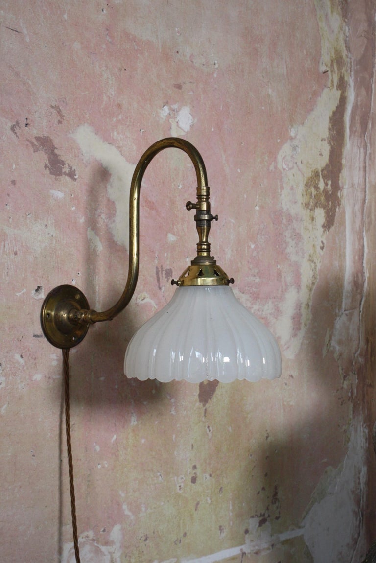 Early 20th Century Edwardian Jefferson Brass Wall Sconce Light For Sale ...