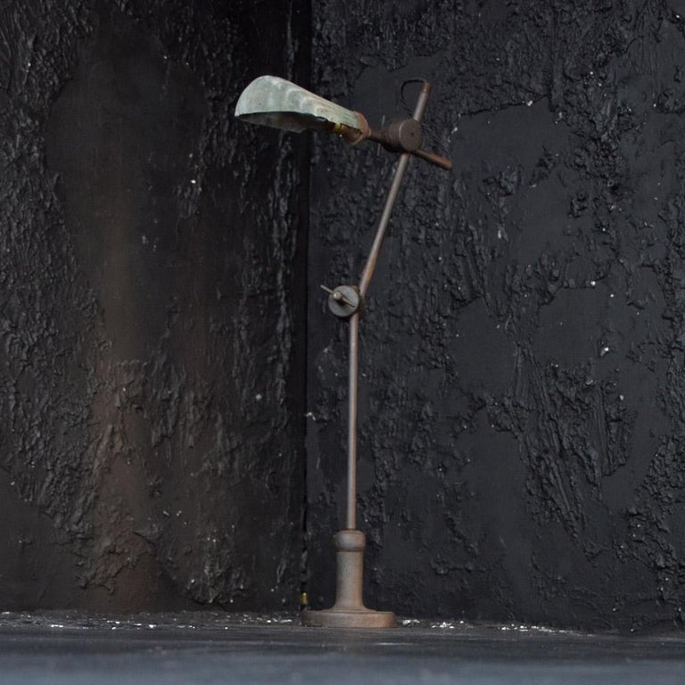 Early 20th Century English Clam Shell Work Bench Lamp For Sale at 1stDibs