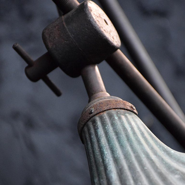 Early 20th Century English Clam Shell Work Bench Lamp For Sale at 1stDibs