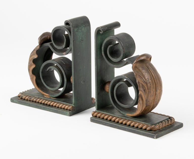 Early 20th Century Forged Iron Patinated Book-Ends For Sale at 1stDibs