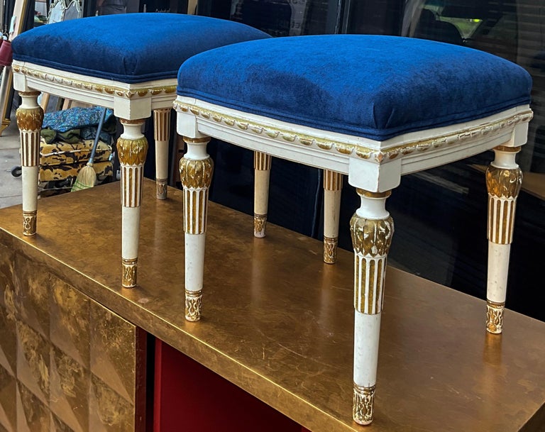 Early 20th Century French Carved Giltwood And Painted Ottomans In ...