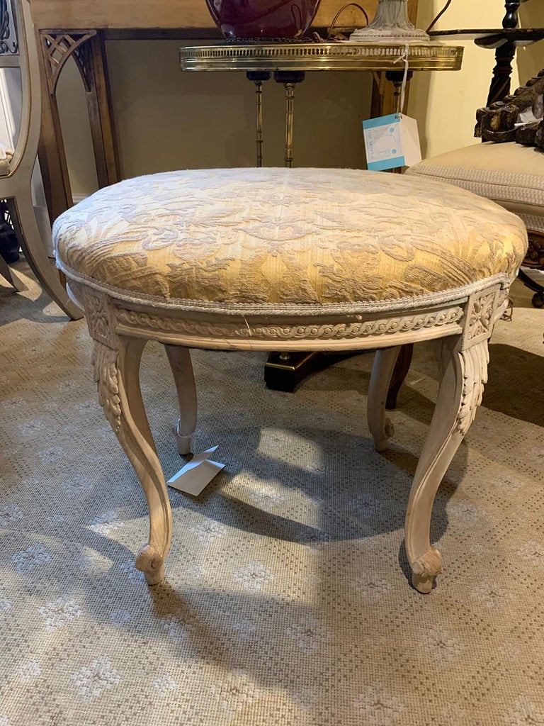 Early 20th Century French Oval Hand Carved Stool For Sale at 1stdibs