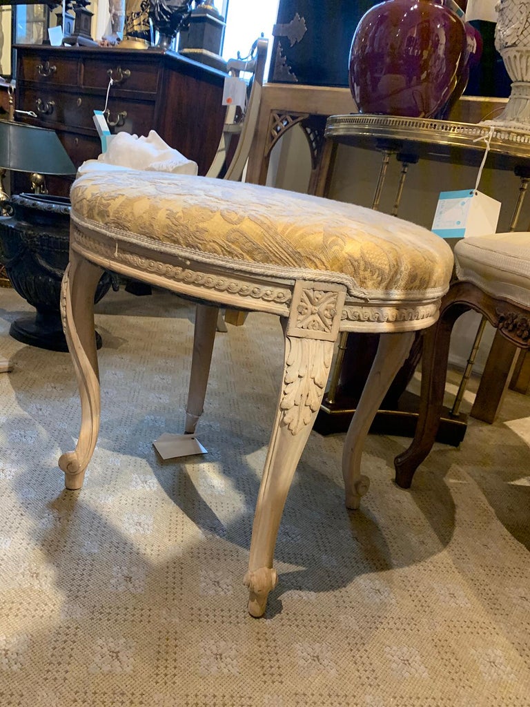 Early 20th Century French Oval Hand Carved Stool For Sale at 1stdibs