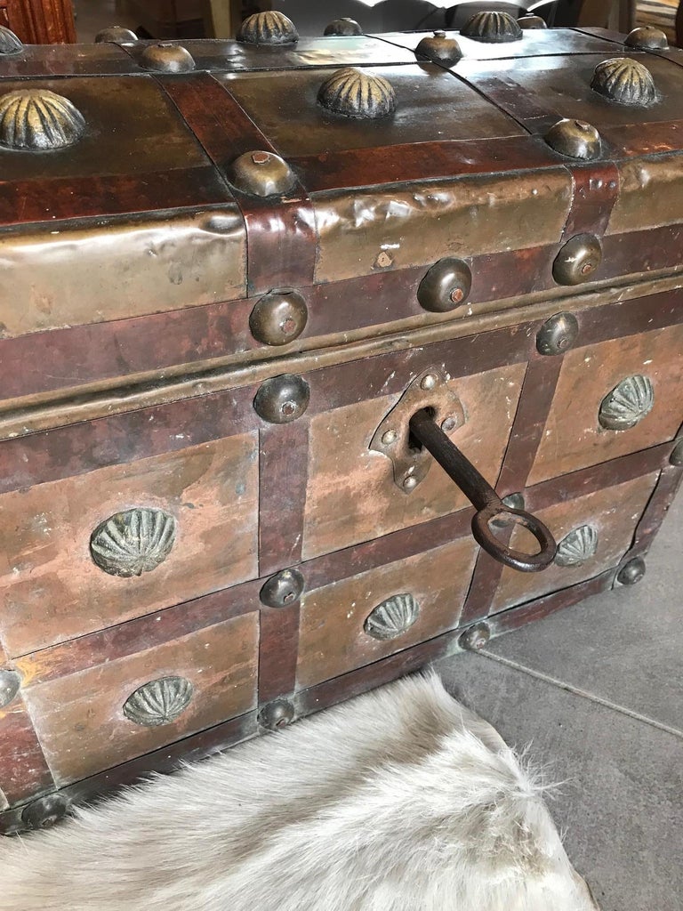 Early 20th Century French Wooden and Copper Safe, 1900s For Sale at 1stDibs